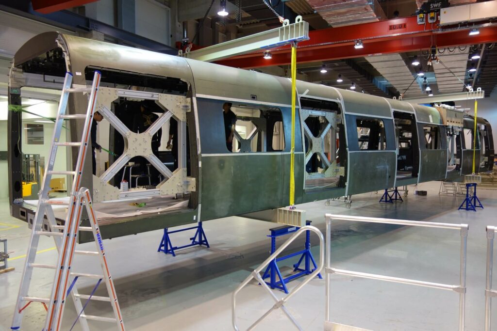 CFRP lightweight train CETROVO - CG Rail